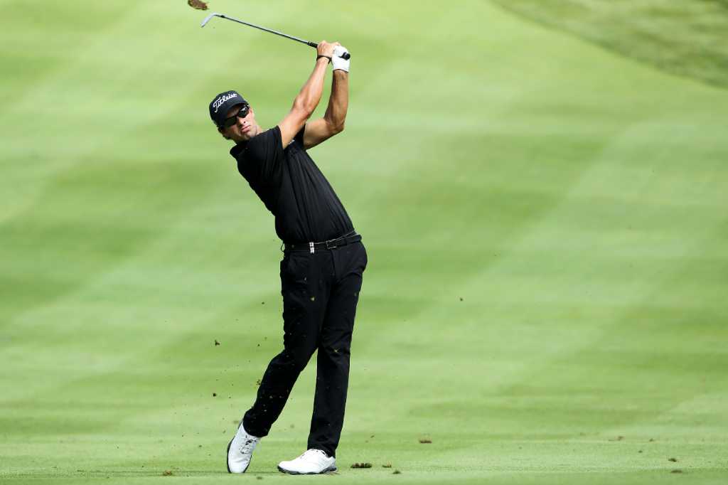 Scott returns to elite of golf