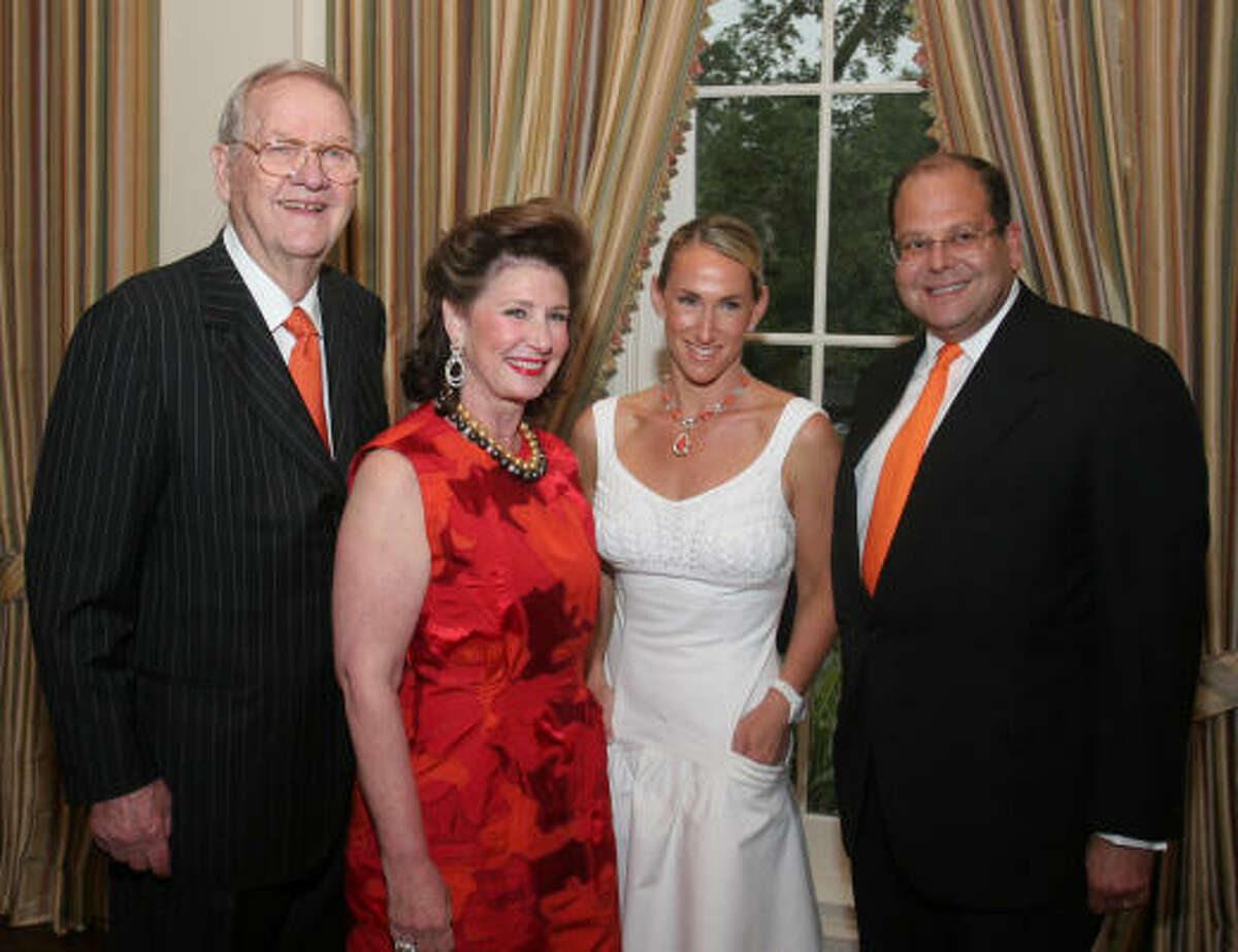 Titans star shows up to toast doctor