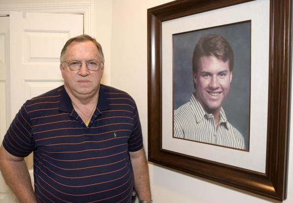 Sugar Land father fights to keep son's killer in prison