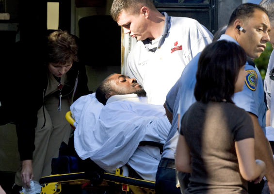Injured Bills player Kevin Everett arrives in Houston