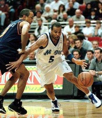 Former NBA player Mercer involved in strip club assault