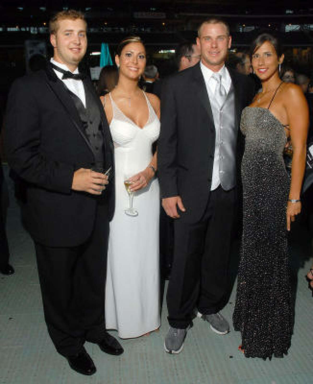 Shelby Hodge: It's a tip of the cap to the Astros' wives