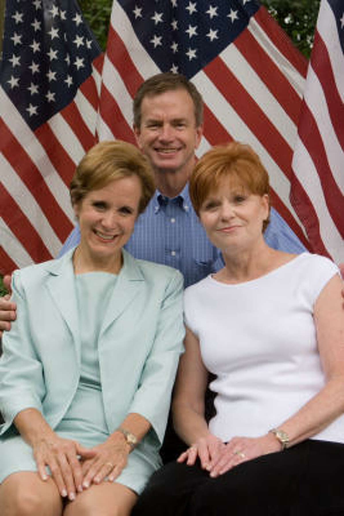 Piney Point couple hatch patriotic plan for Katy Freeway