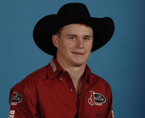 Bull rider back in the ring after injury