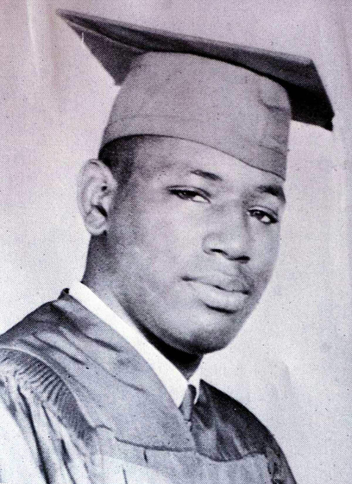 Bubba Smith thrived despite racial divide