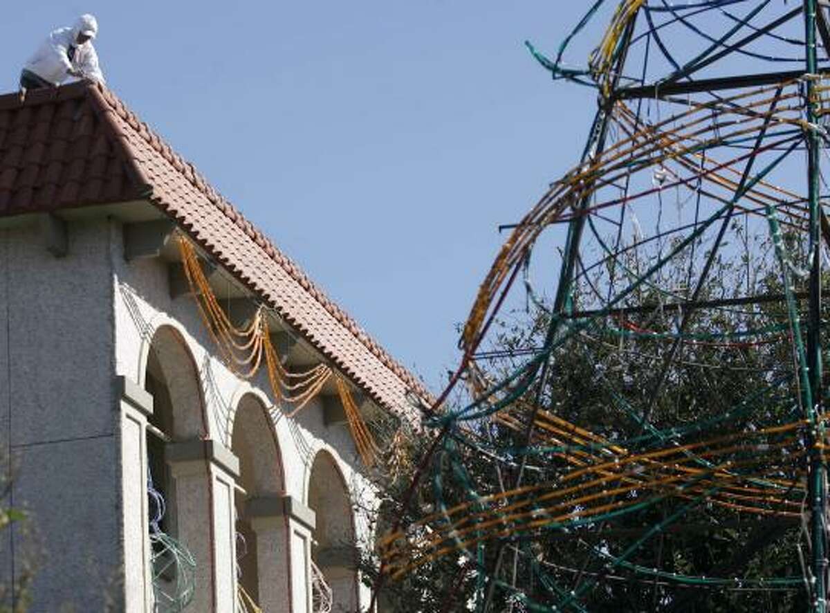 Louisiana Christmas light extravaganza staying at home