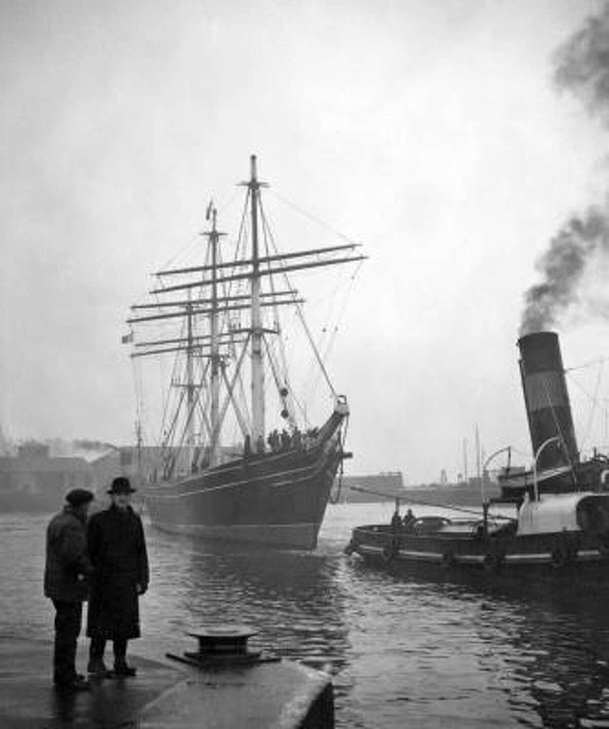 Historic British clipper ship Cutty Sark damaged in fire