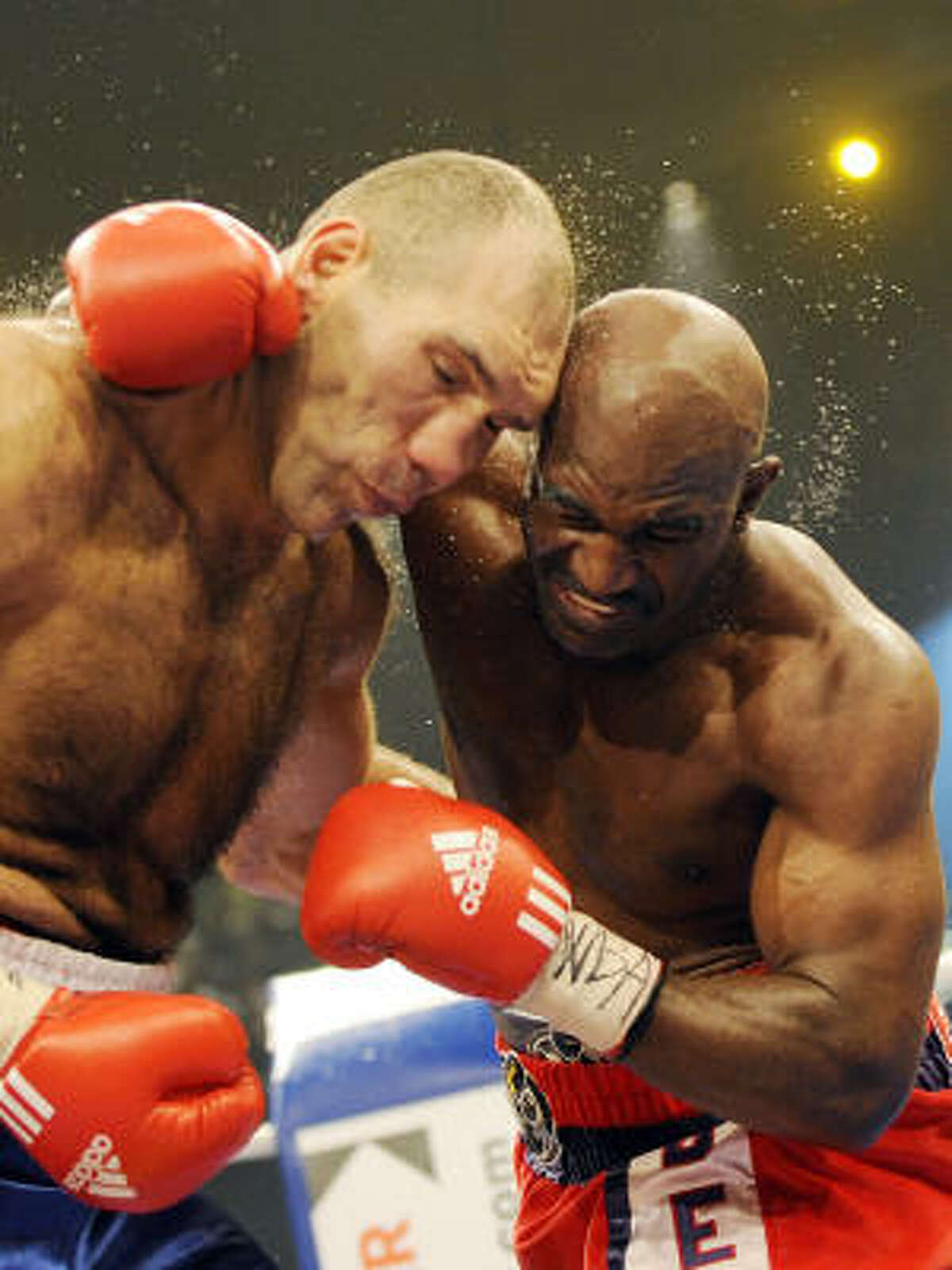 Holyfield's comeback hopes hammered