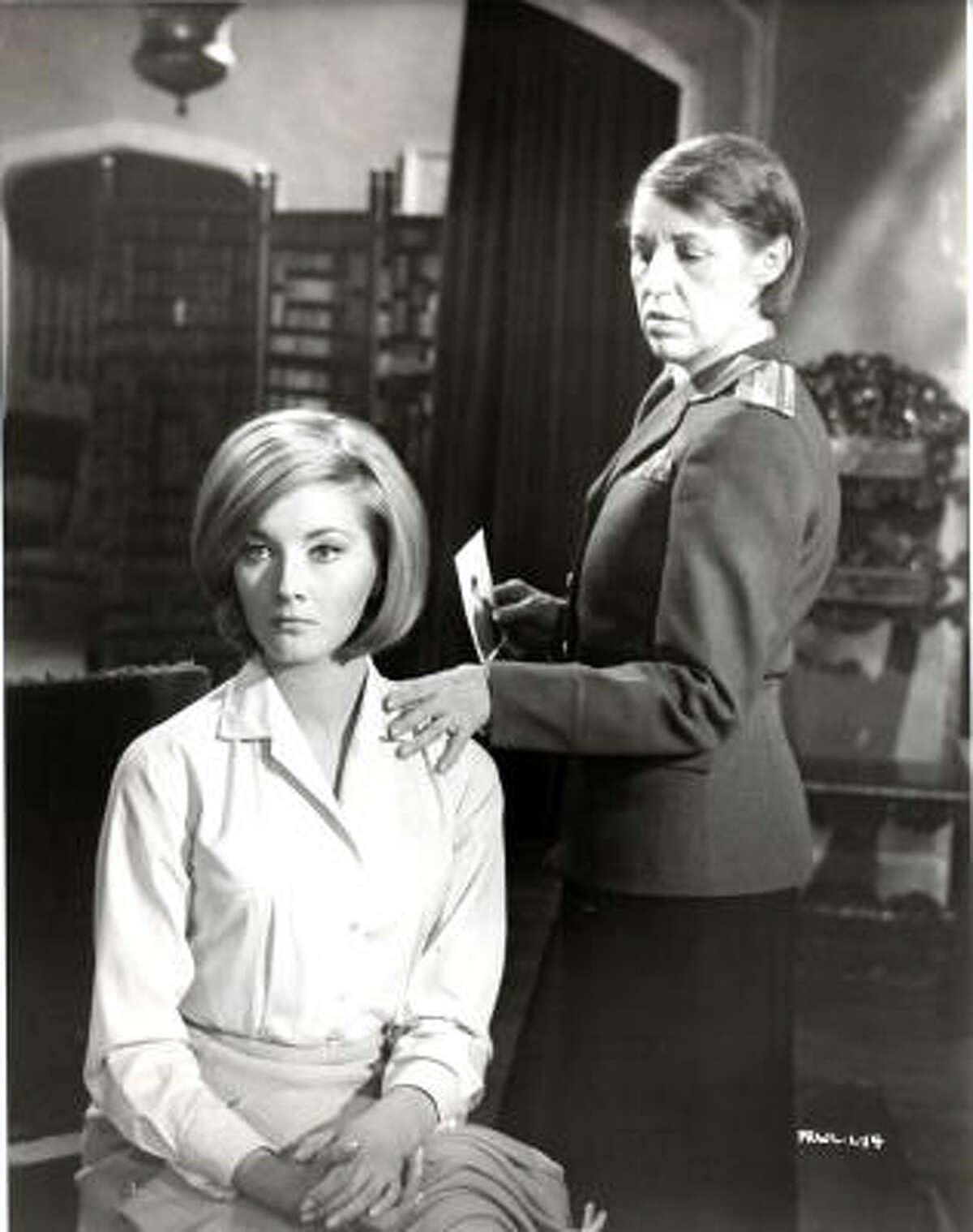 Stephanie Sigman to be first Mexican-born Bond girl on the big screen