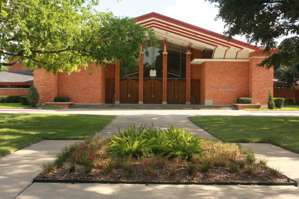 Temple Emanu El: 'A sensation of grace'