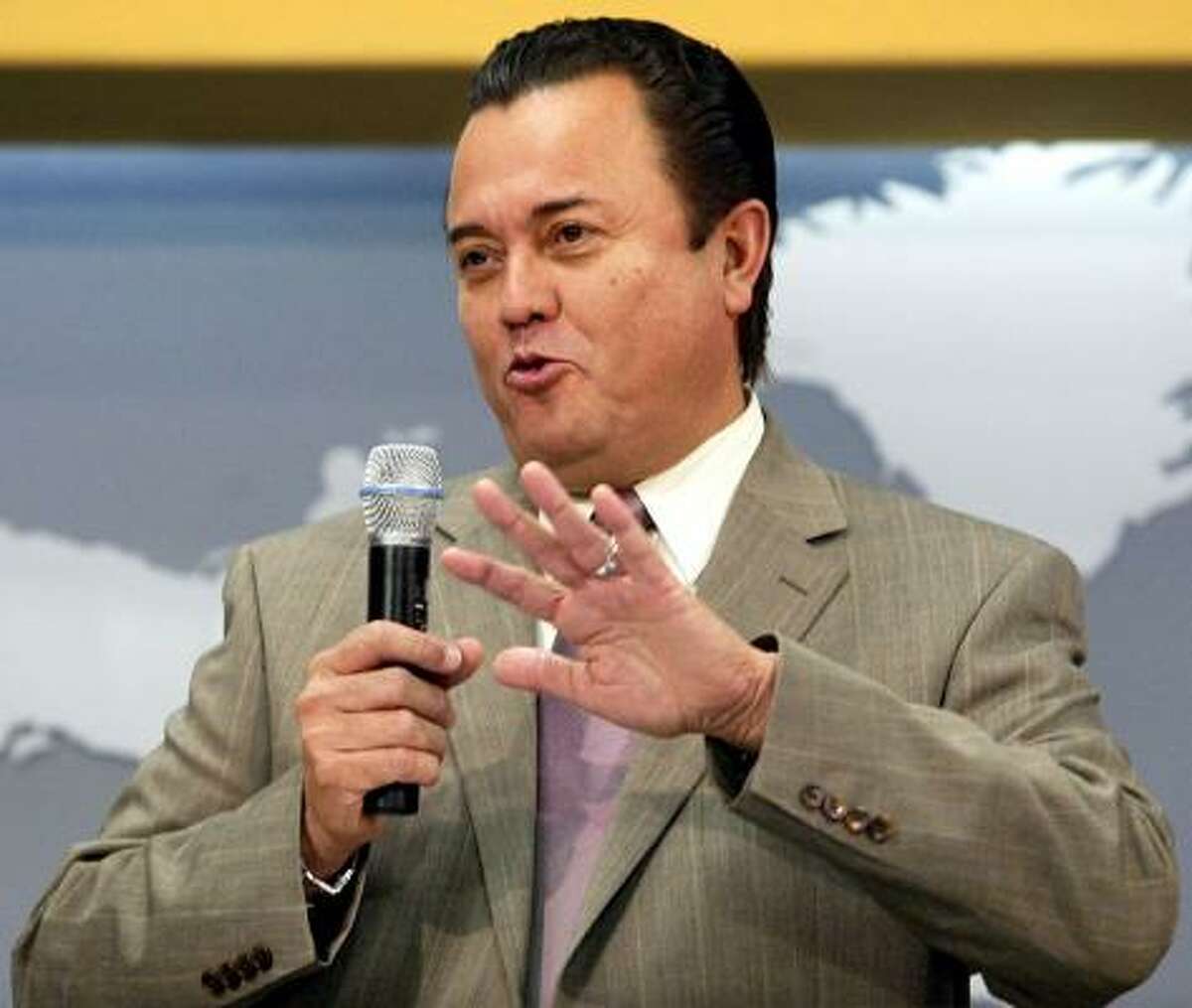 Minister's theology attracts followers but stirs controversy