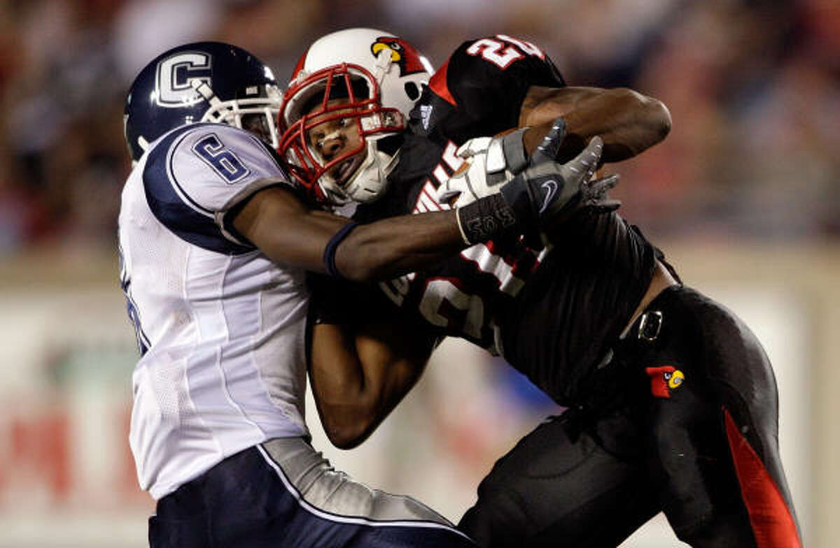 Kevin Duffy: UConn fan behind effort for Jasper Howard monument