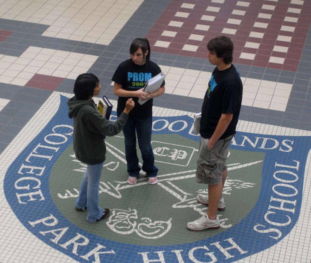 Leaving a legacy: Senior class at College Park marks school's first ...
