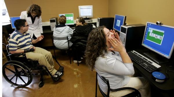 Program helps people with disabilities gain computer job skills