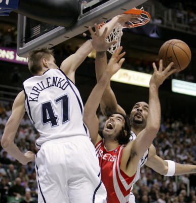 ROCKETS BATTLE JAZZ FOR HOME-COURT
