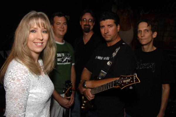 Faces in the Crowd: Katy singer gets kick out of country music