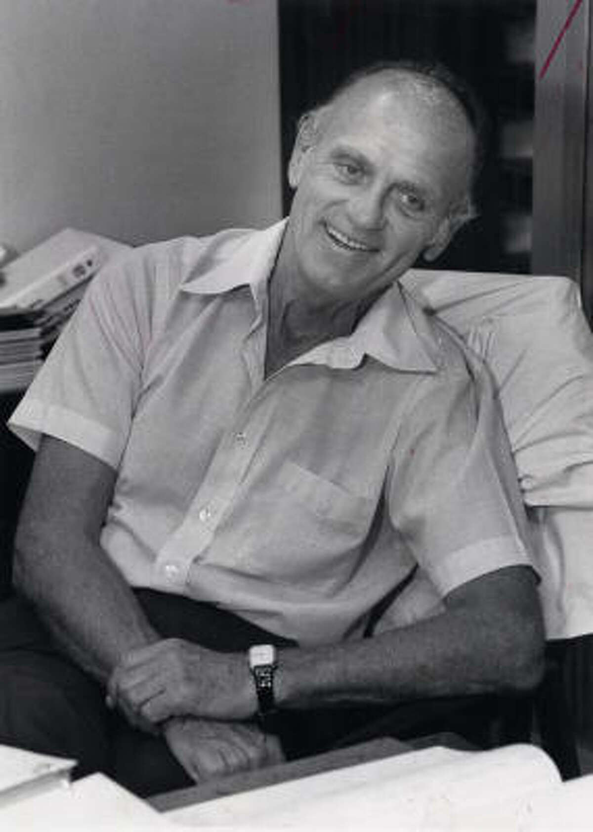 MIKE HOLOVAK, 1919-2008