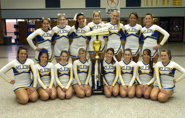 Klein High School cheerleaders win national title
