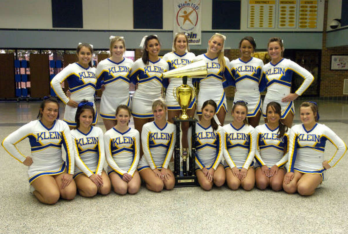 Klein High School cheerleaders win national title