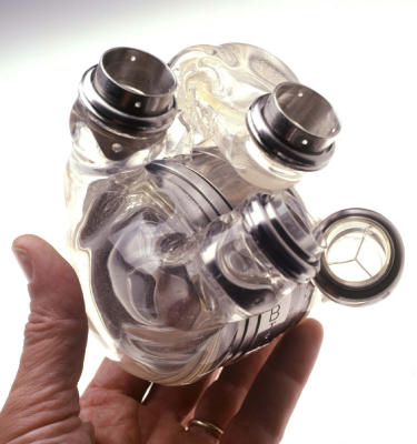 Artificial heart wins FDA approval for 'humanitarian use'