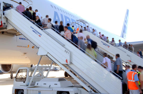 Airbus shuffles project leadership as A380 is tested