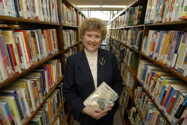 Retiring head of Harris libraries to leave legacy