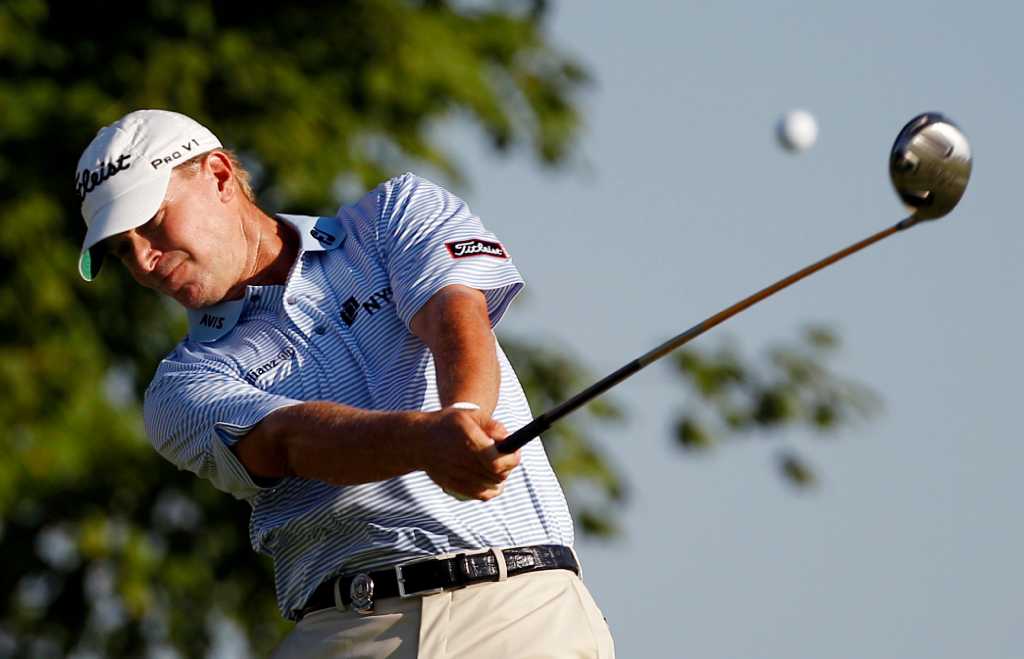 Tiger looks lost; Stricker grabs PGA lead