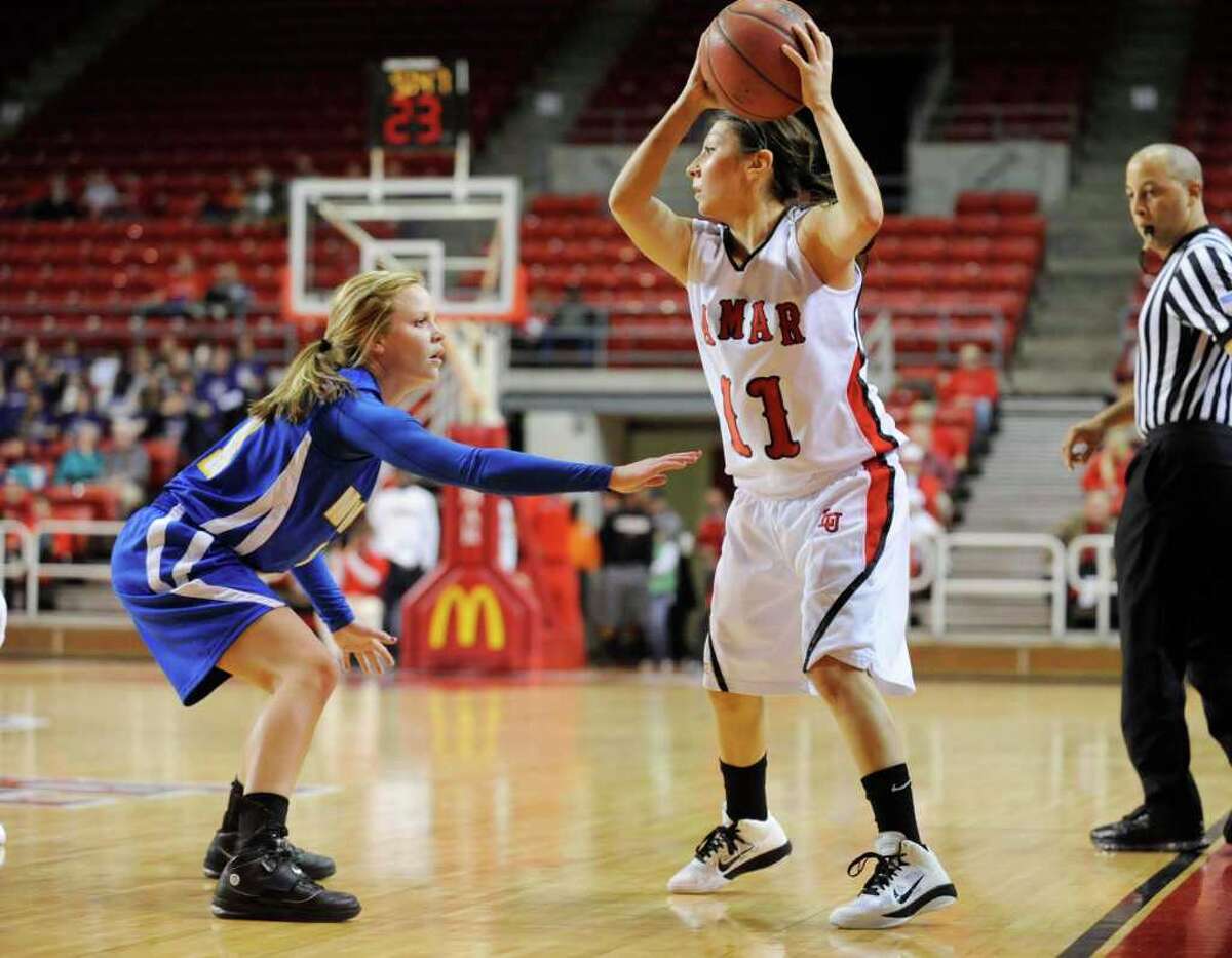 Plumley to play professionally in Italy