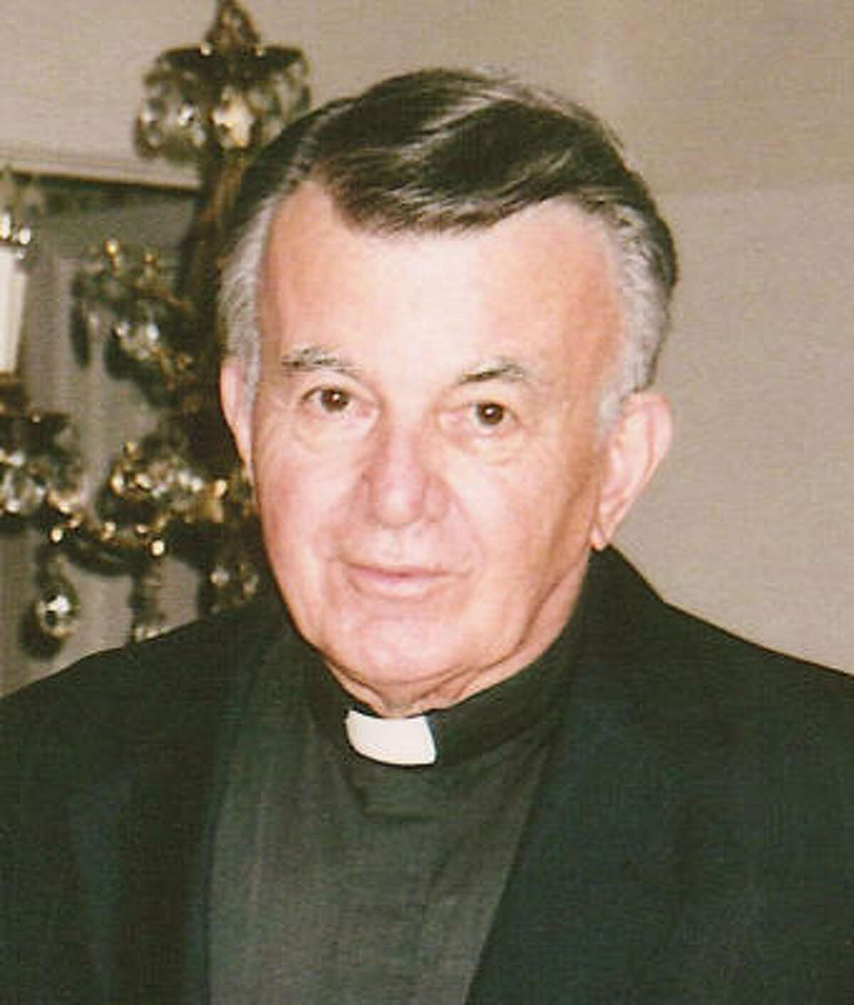 Rev. George Thanos, Greek Orthodox priest, dies