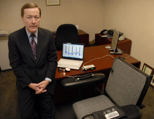 Houston polygraph expert puts subjects to test