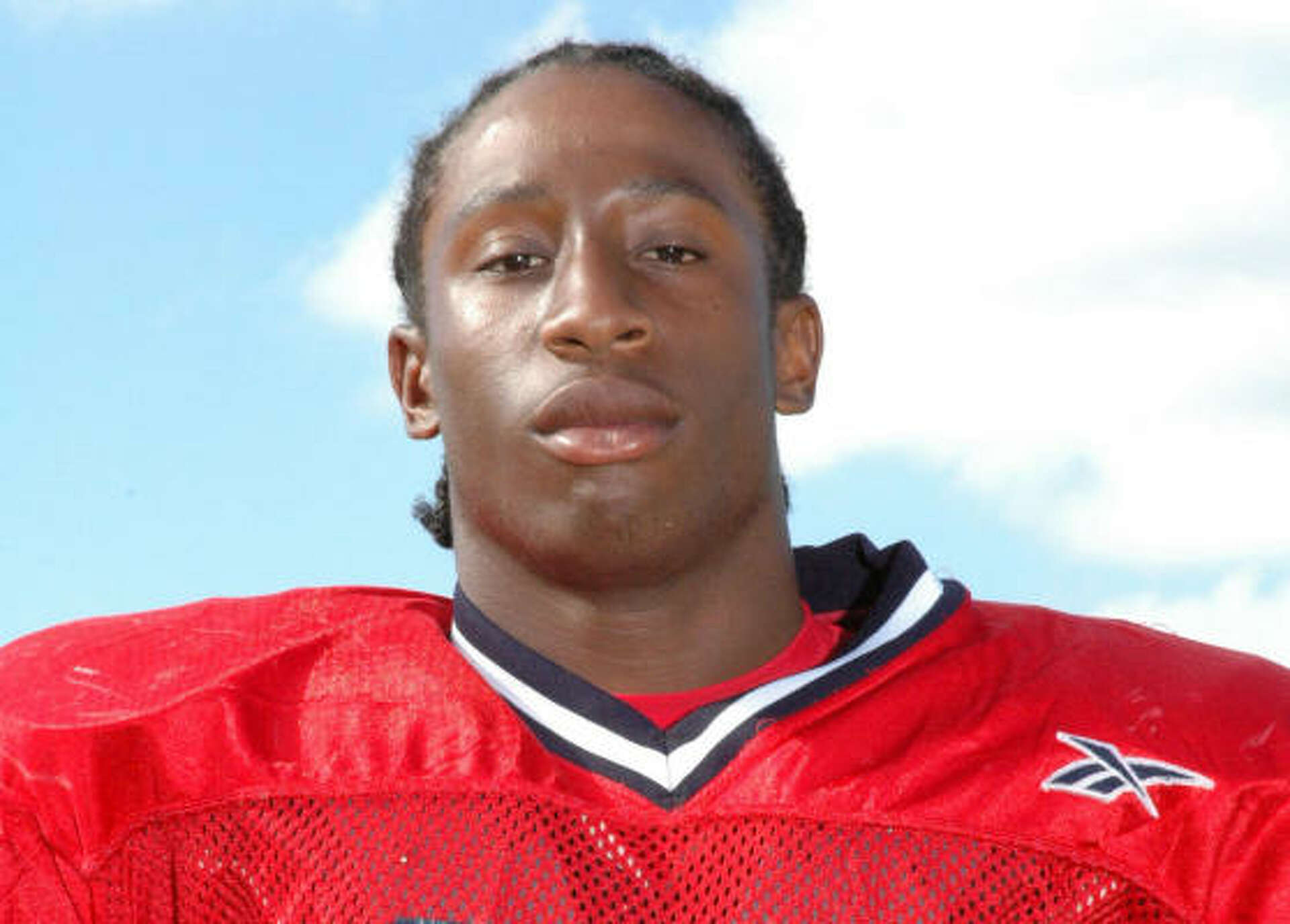 Rice football player dies after collapsing Sunday