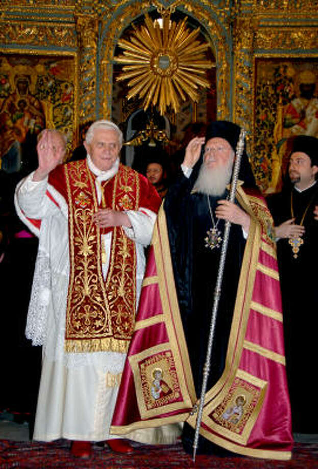 Pope, Orthodox patriarch together at service in Istanbul - Houston ...