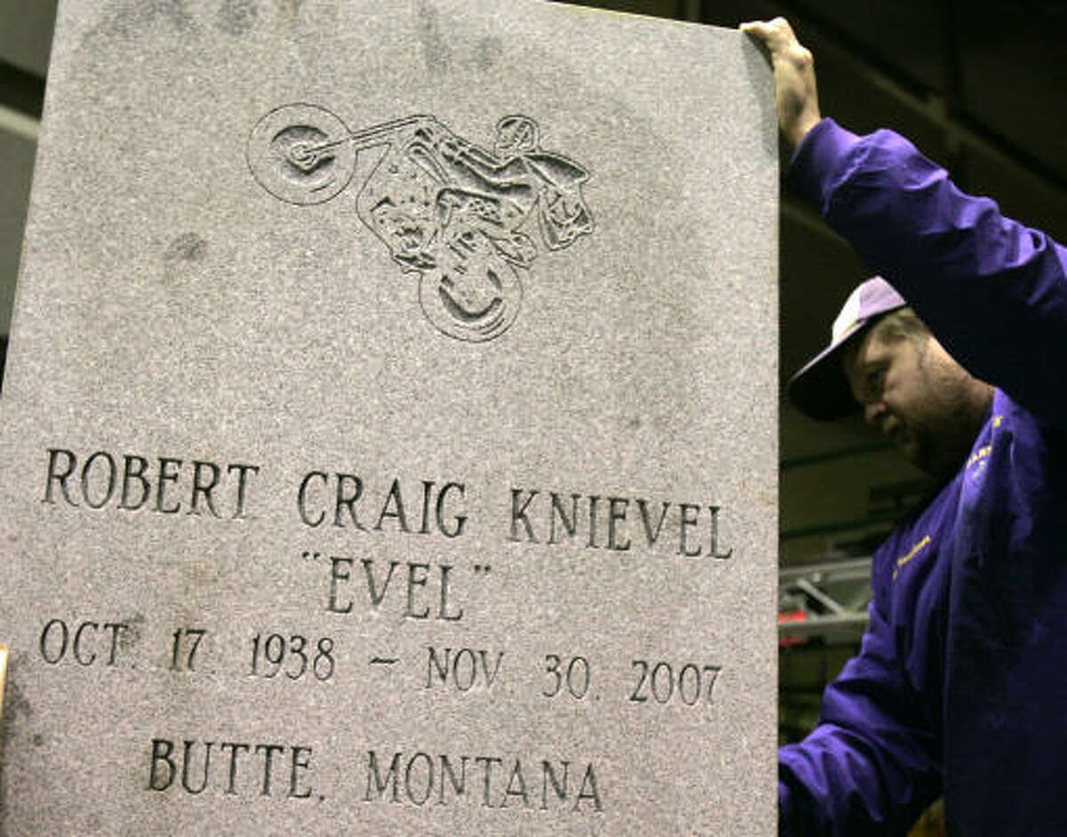 Butte buries Evel Knievel