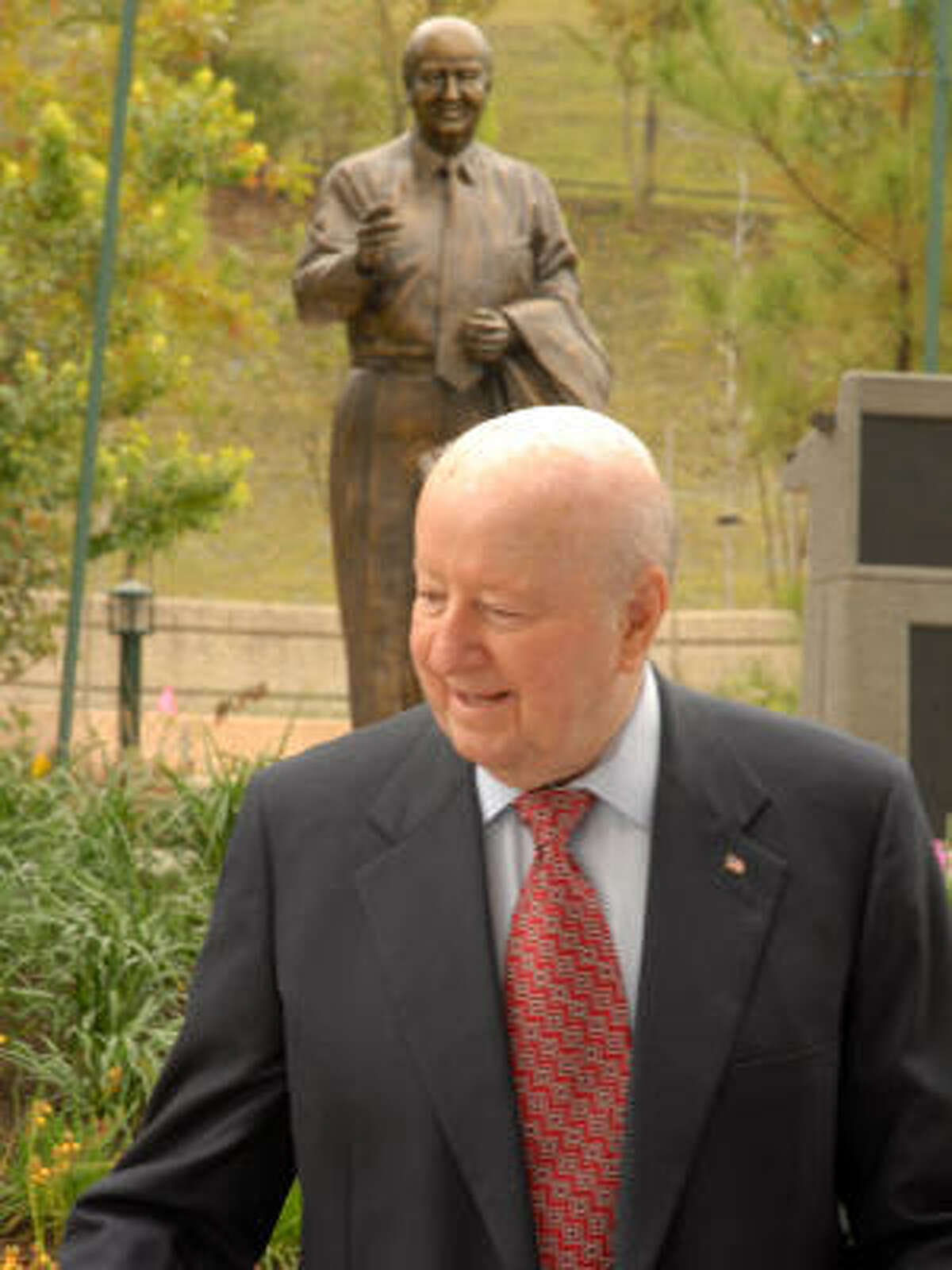 Oil giant, developer George Mitchell dies at 94