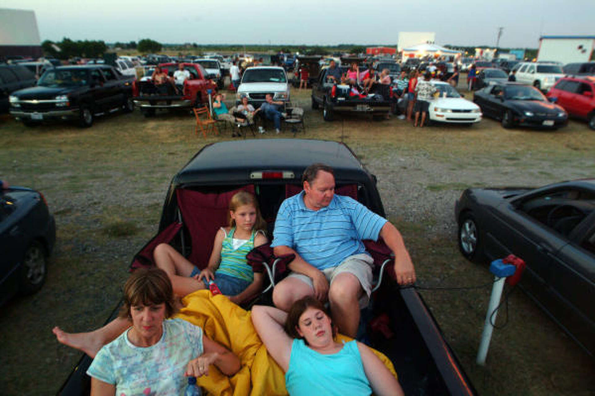 Drive-ins making a comeback in Texas