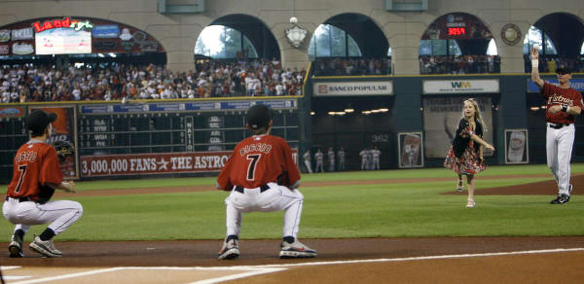 Biggio says goodbye at Minute Maid Park