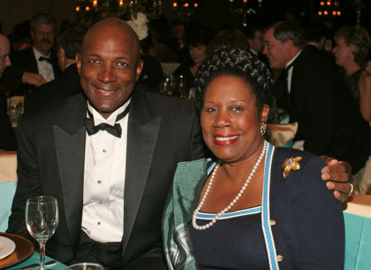 Clyde Drexler to coach in new 3-on-3 basketball league