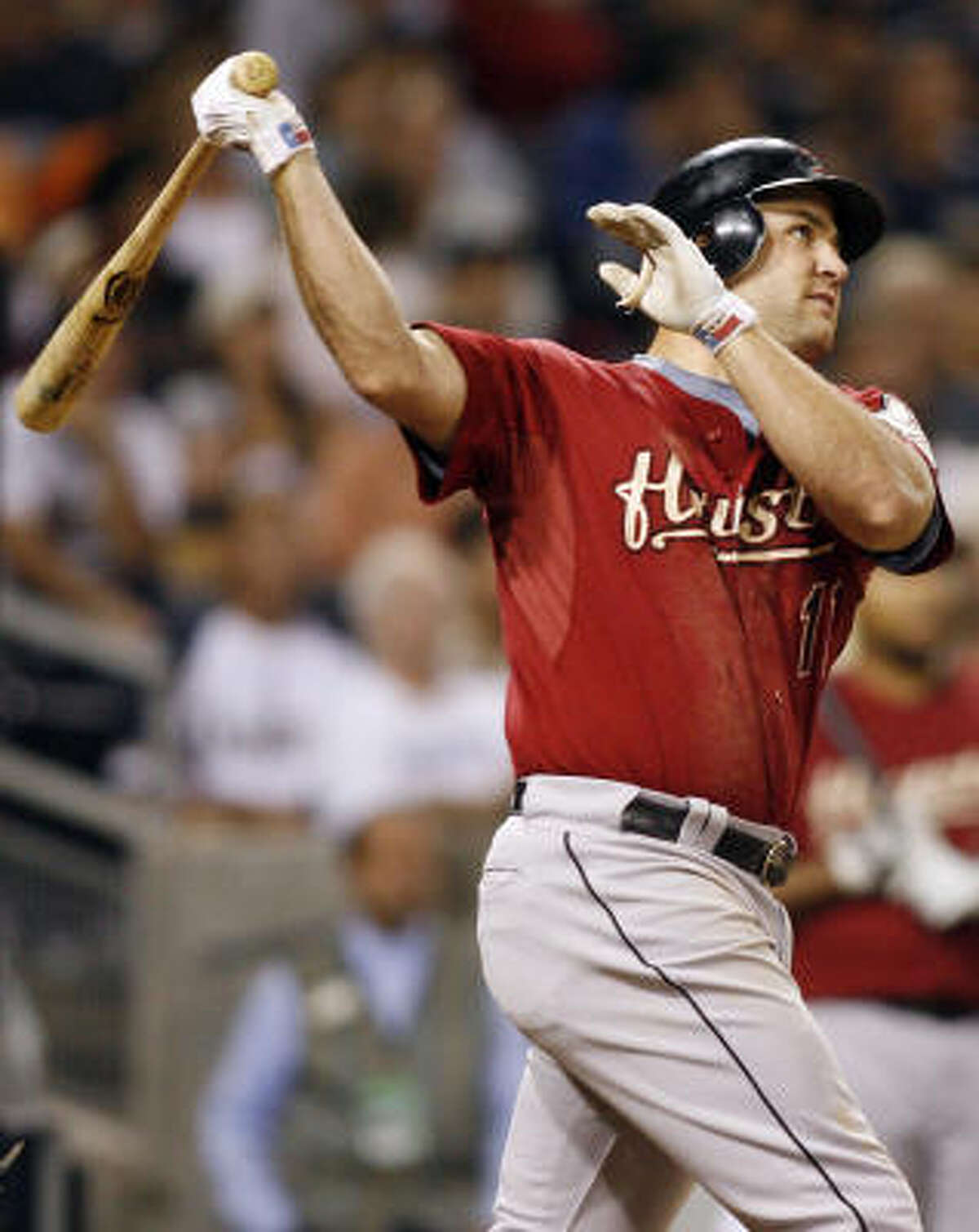 Berkman lifts Astros over Padres