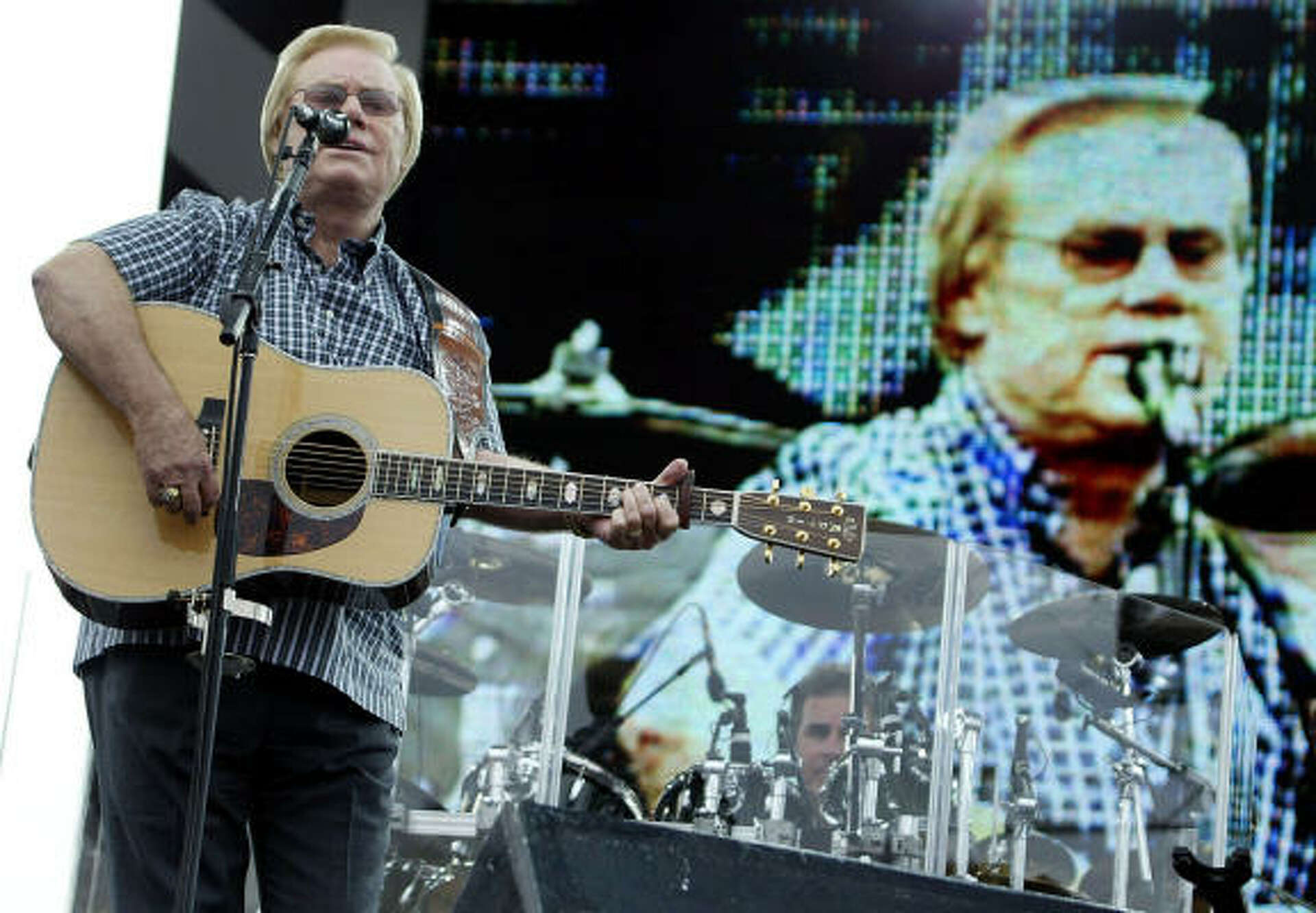 Country legend George Jones dies at 81