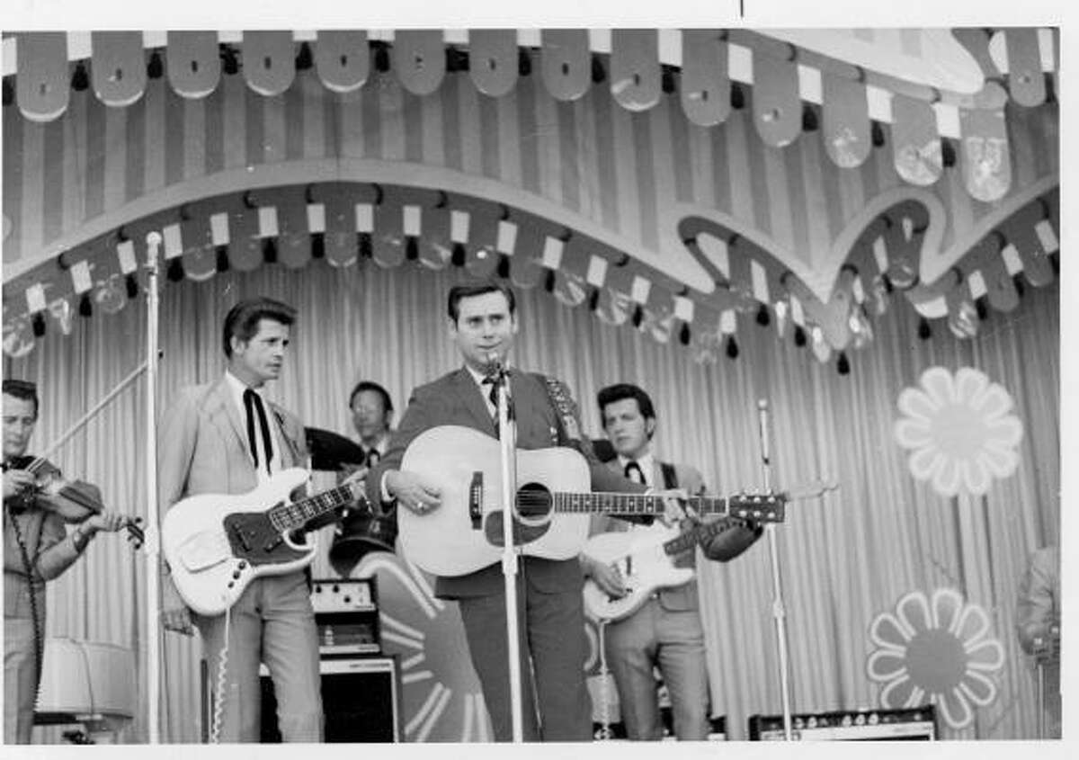 Country legend George Jones dies at 81