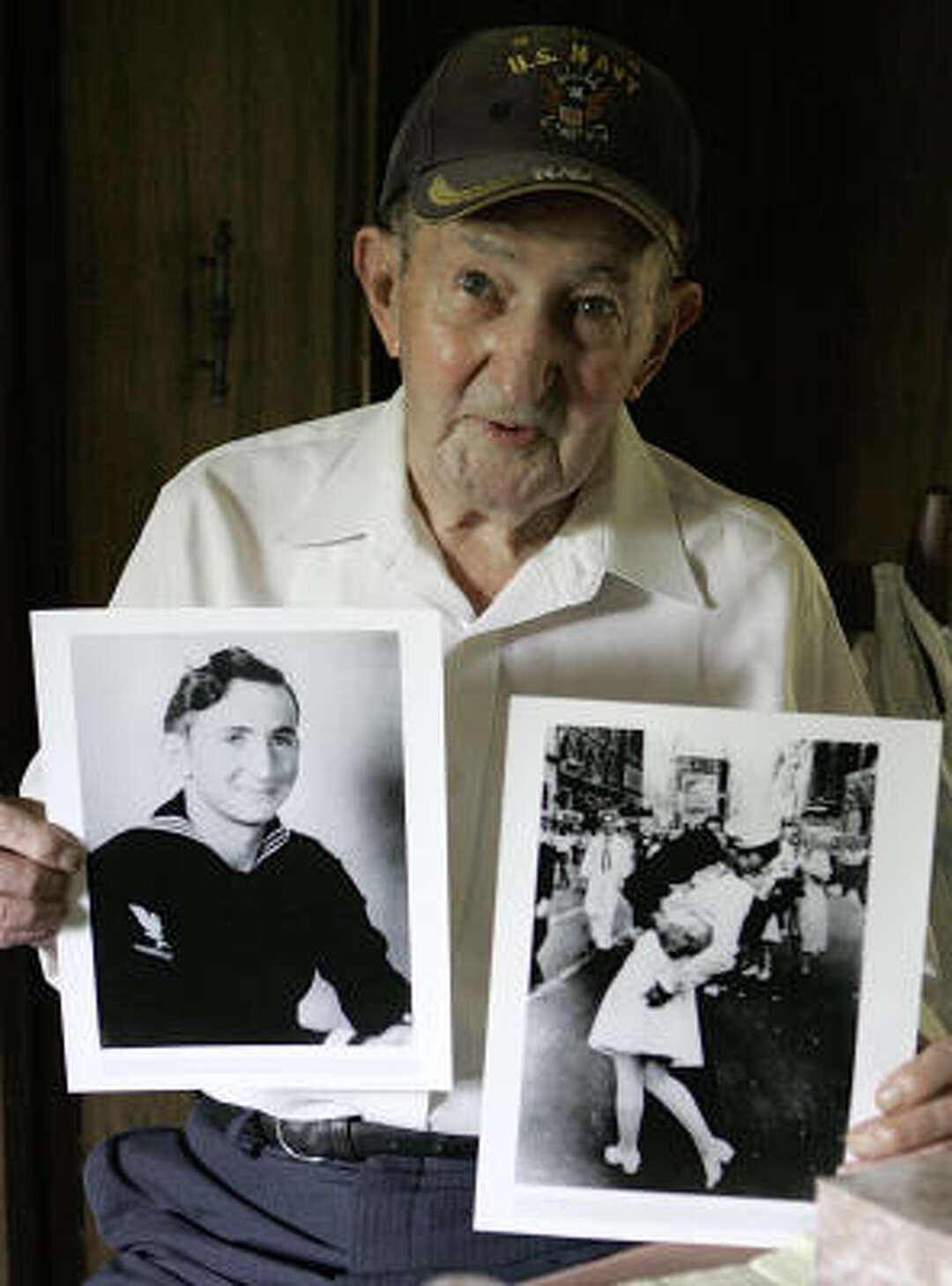 Houston's WWII sailor in famous kissing photo dies at 86