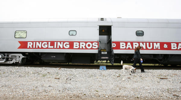 Life on the circus train