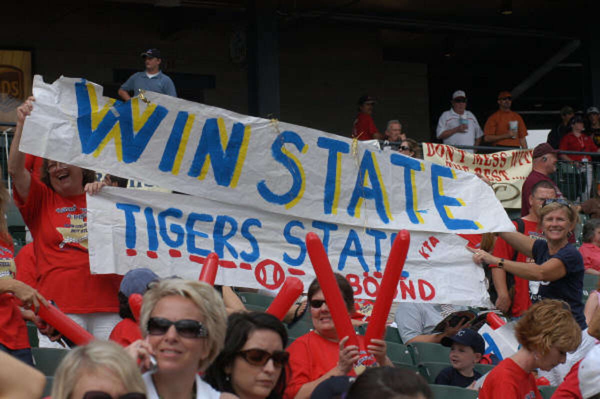 Klein Collins baseball photo gallery