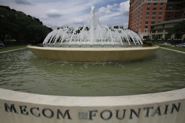 Mecom Fountain: A Houston Landmark