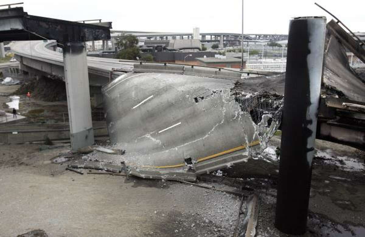 OAKLAND HIGHWAY COLLAPSE