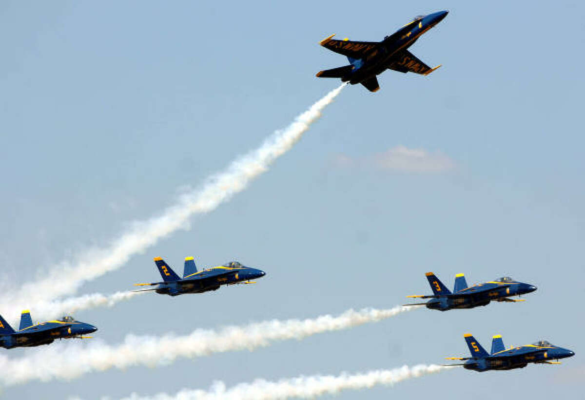 BLUE ANGEL JET CRASHES IN SOUTH CAROLINA