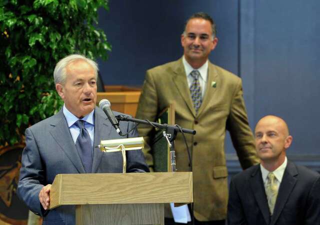 Hollendorfer credits wife