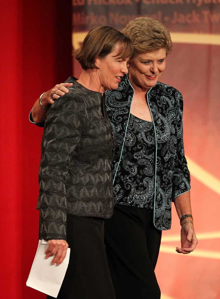 Mullin leads class into Hall of Fame