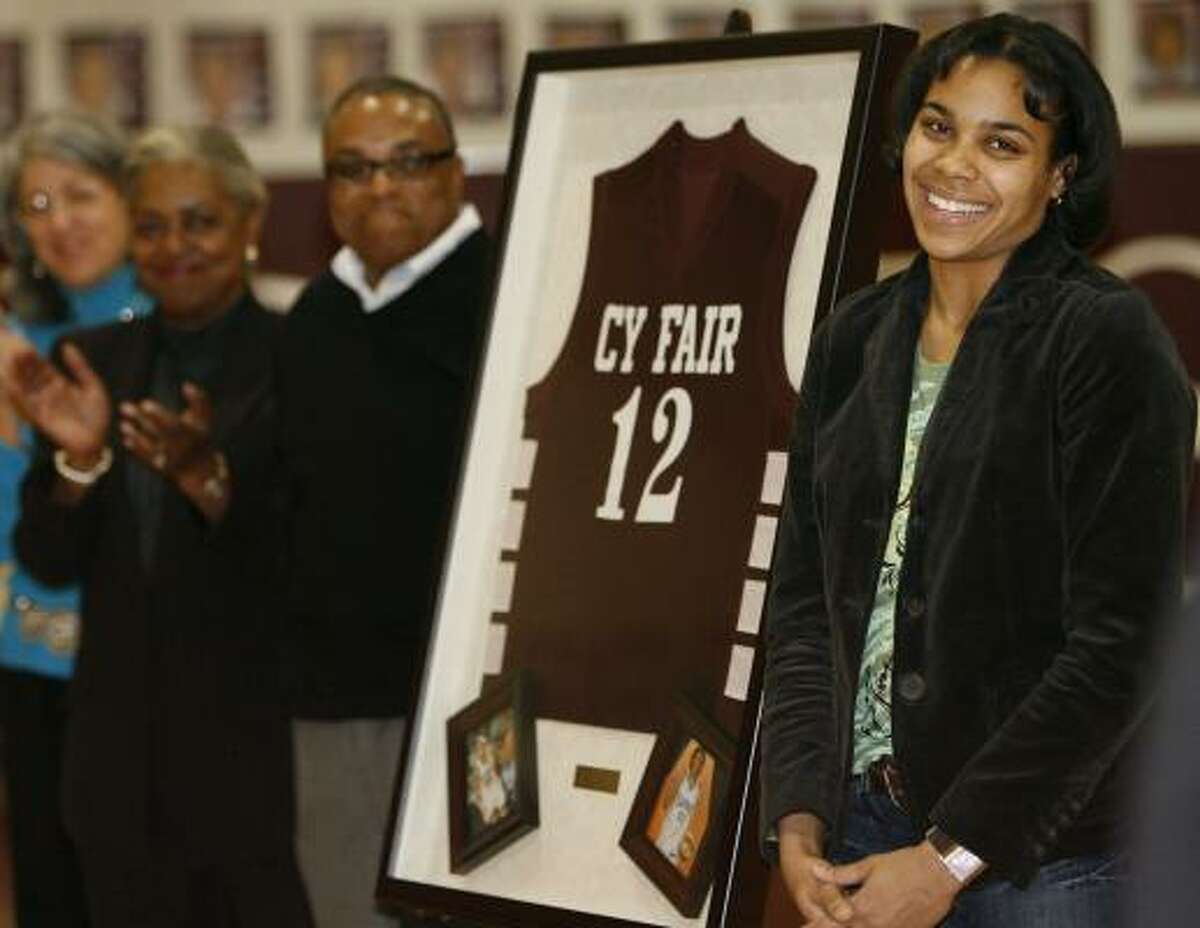 WNBA's Harding sees jersey retired at Cy-Fair
