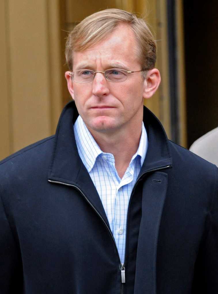 Skowron, ex-FrontPoint manager, pleads guilty in insider case